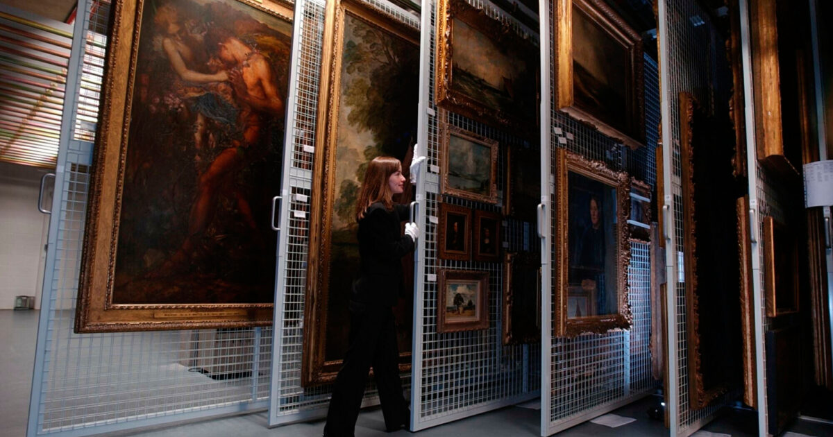 Keeping or Selling: What Is Next for Museum Deaccessioning? | TEFAF